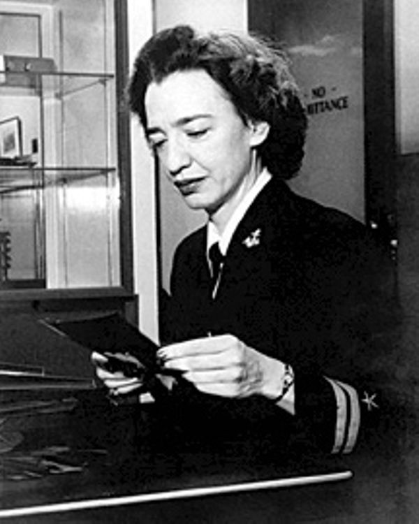 Courageous Woman #8: Grace Hopper – Courageous Women