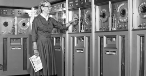 Courageous Woman #8: Grace Hopper – Courageous Women