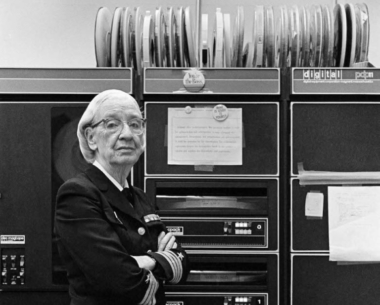 Courageous Woman #8: Grace Hopper – Courageous Women